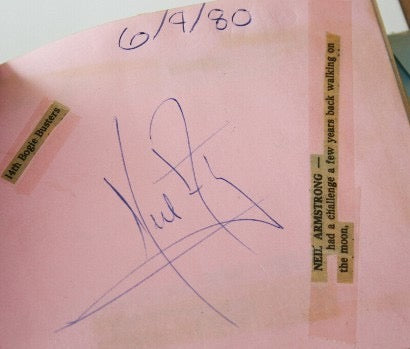 HOW TO PRESERVE AN AUTOGRAPH — JustCollecting