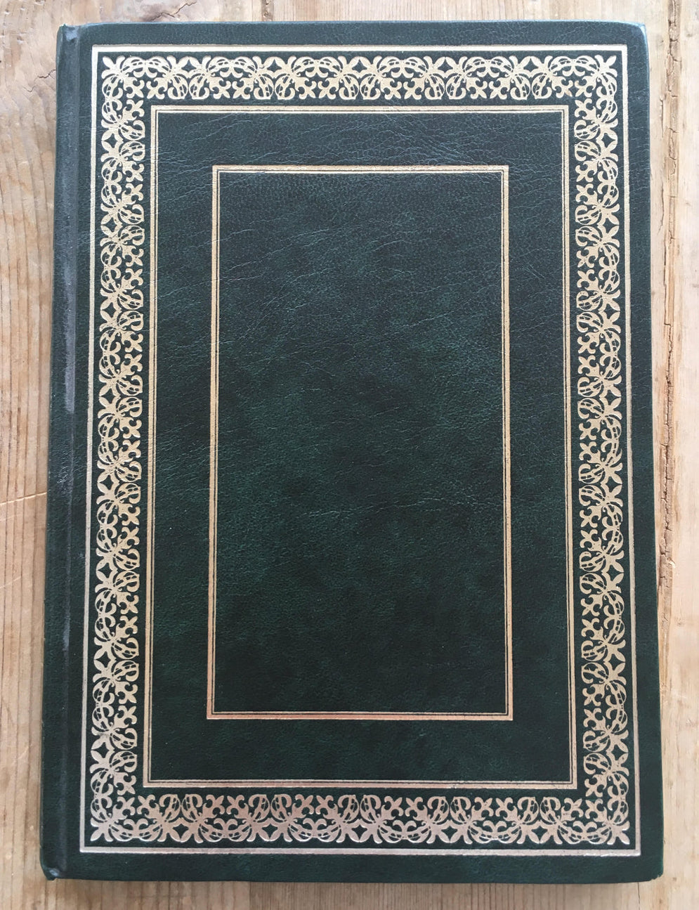 Autograph book featuring more than 170 famous signatures — JustCollecting